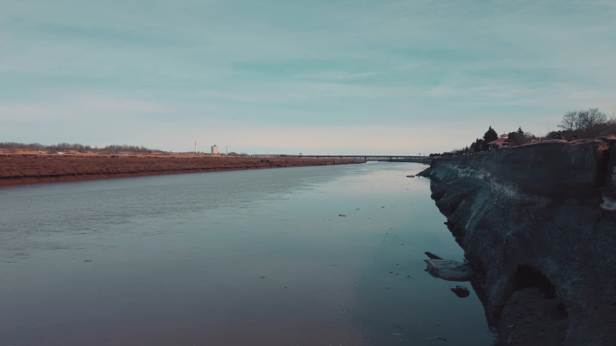 What Causes the Tidal Bore in Moncton? - Bay of Fundy Tourism